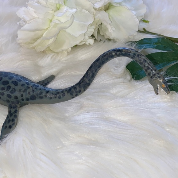 Carnegie Safari | Toys | Vintage 998 Carnegie Elasmosaurus Dinosaur ...